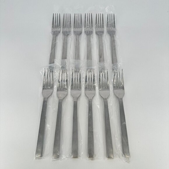 Oneida | Kitchen | Oneida Chefs Table Satin 8 Dinner Fork Set Of 2 18 ...